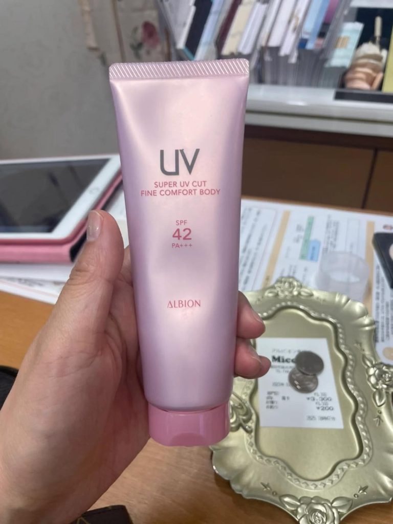 Kem chống nắng Albion Super UV Cut Fine Comfort Body SPF42+/PA+++ Nhật Bản
