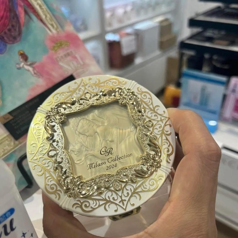 Phấn nén Kanebo Face Up Powder Milano Collection 2024