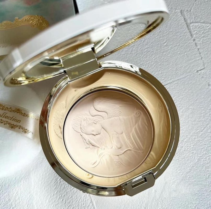 Phấn nén Kanebo Face Up Powder Milano Collection 2024