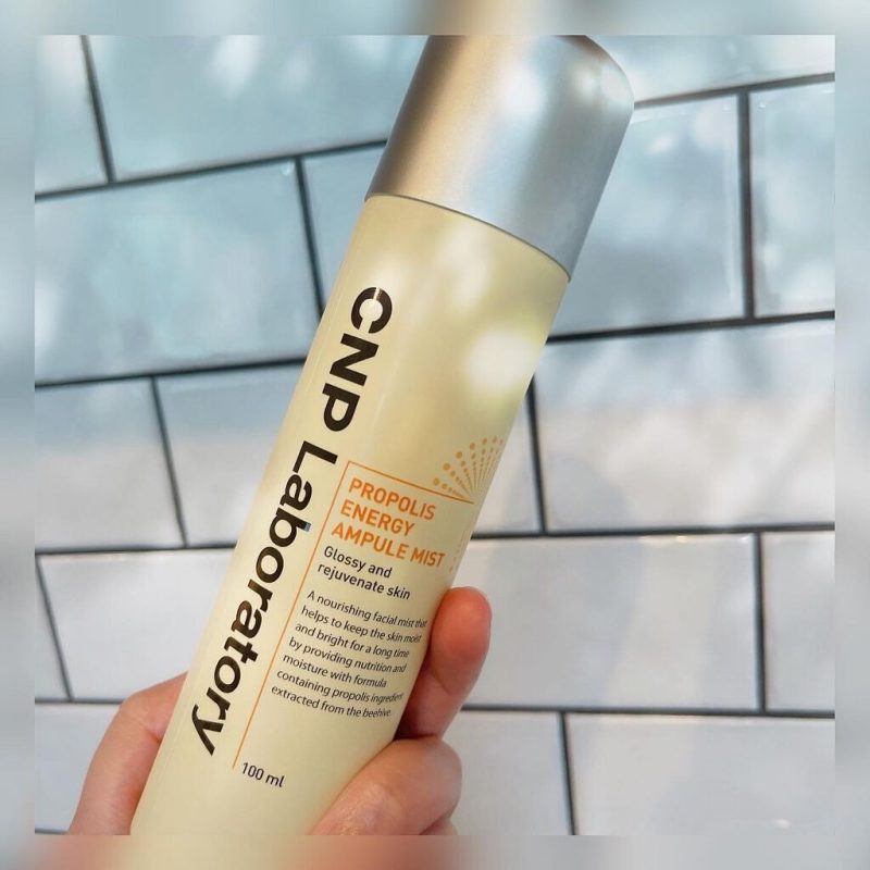 Xịt khoáng tinh chất keo ong tái tạo da CNP Propolis Energy Ampule Mist